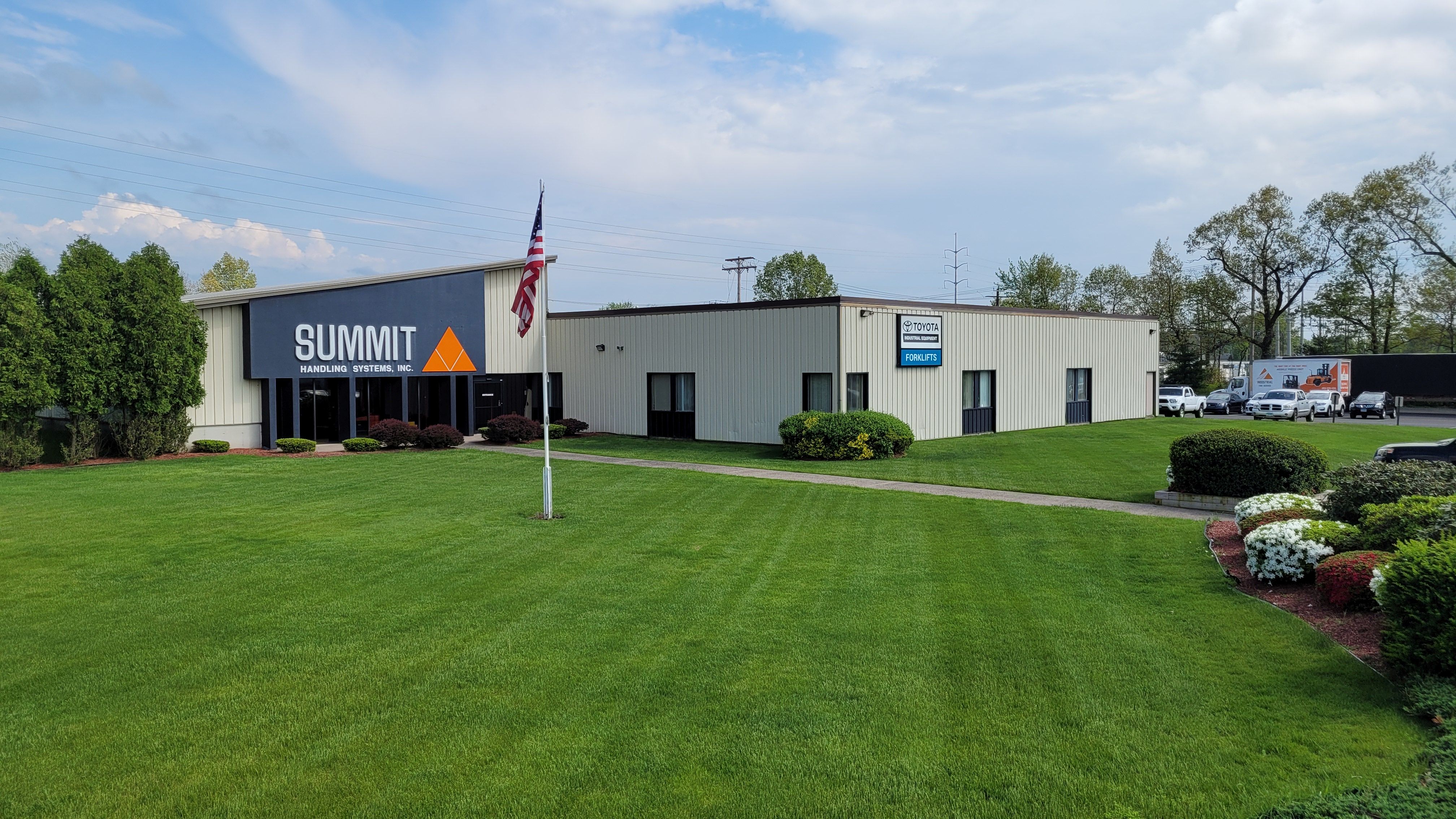 Summit ToyotaLift | Authorized Toyota Forklift Dealer