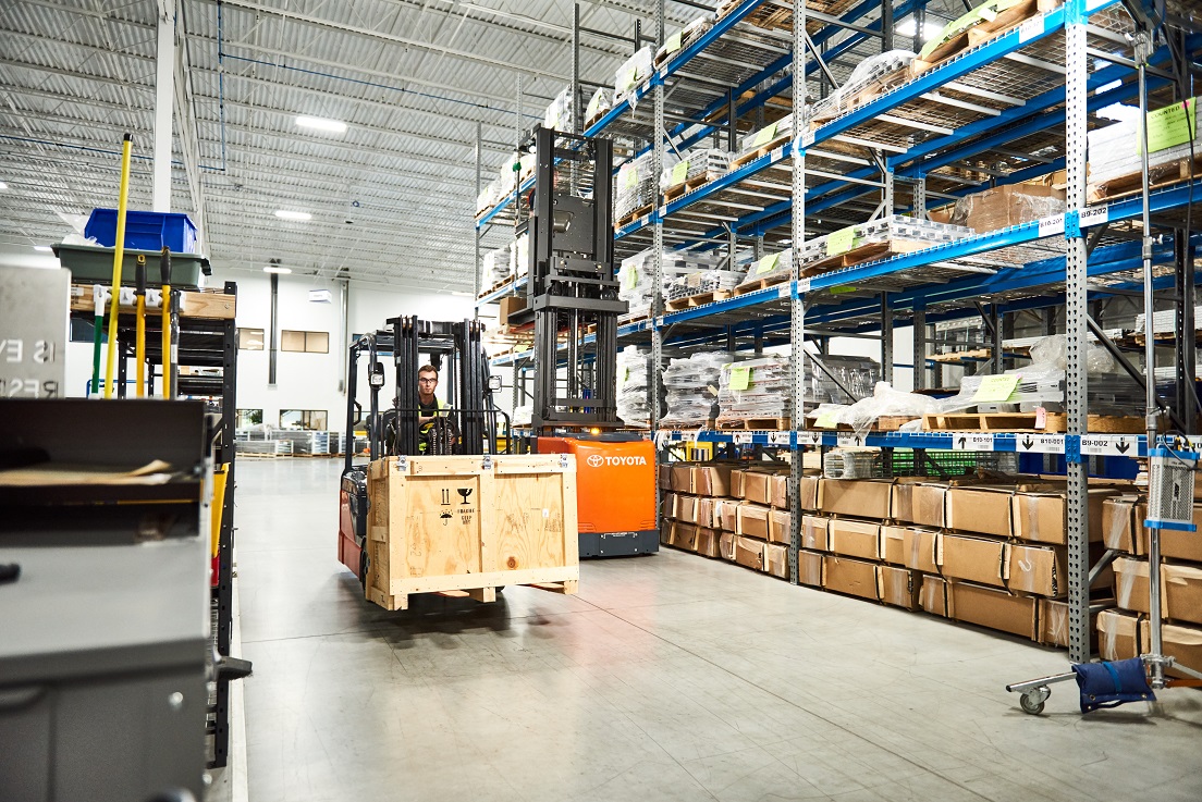 Opportunity Charging Benefits in the Warehouse | Toyota Forklifts Blog